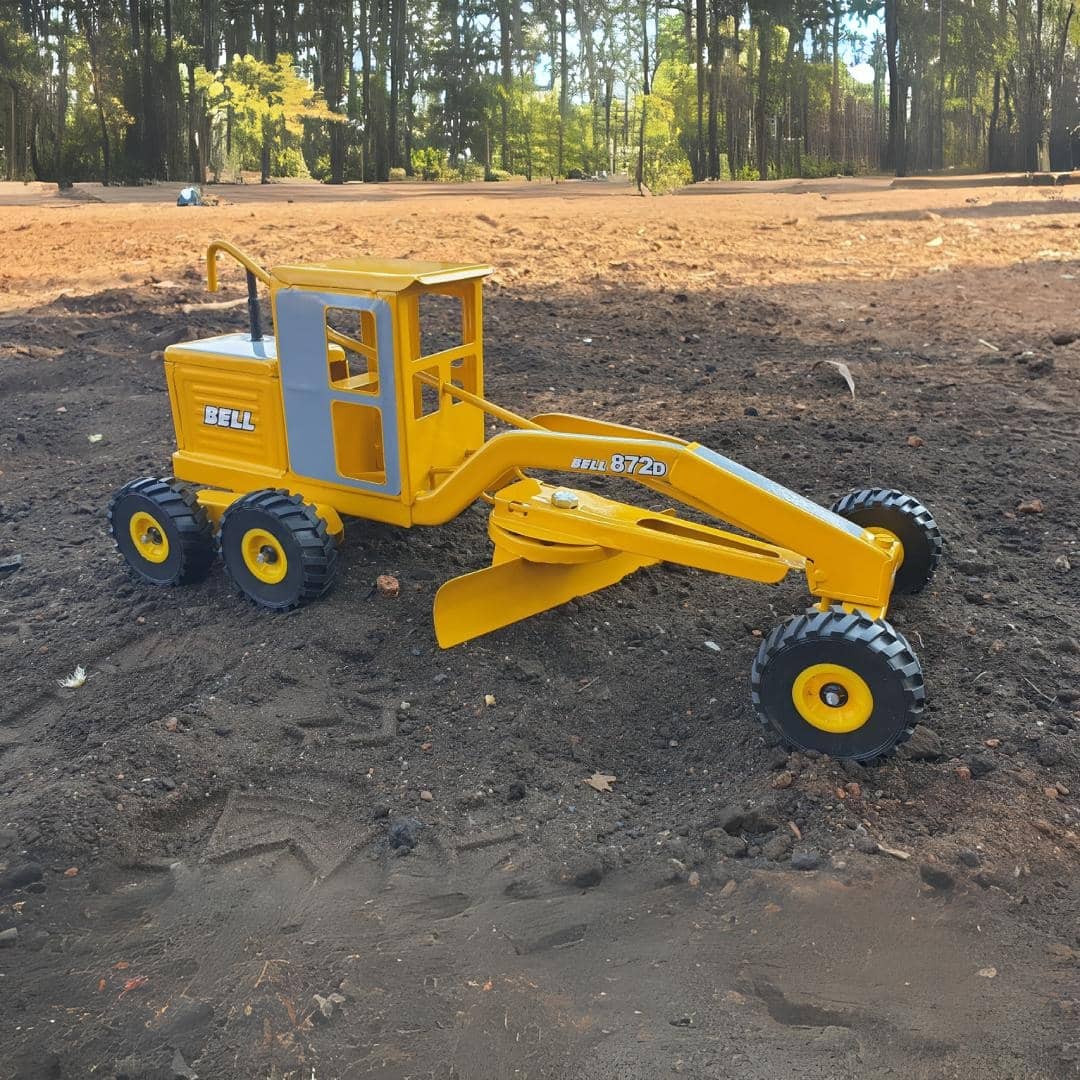 Bell Grader 1/16 (Yellow) - Toys for Africa
